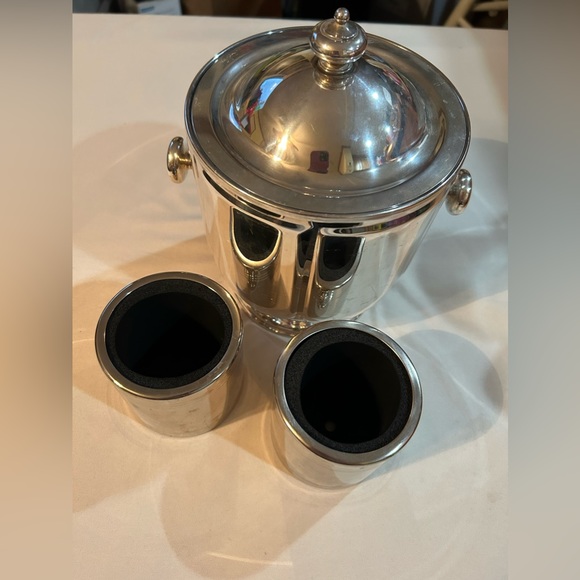 Kitchen | Vintage Fb Rogers Silver Plate Ice Bucket And 2 Cousyholders ...